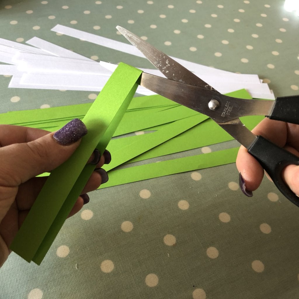 How to Make a Shamrock Paper Chain | Blissful Domestication